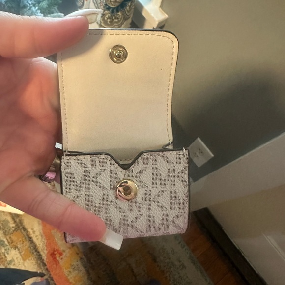 MICHAEL Michael Kors | Accessories | Michael Kors Logo Clip Case For ...